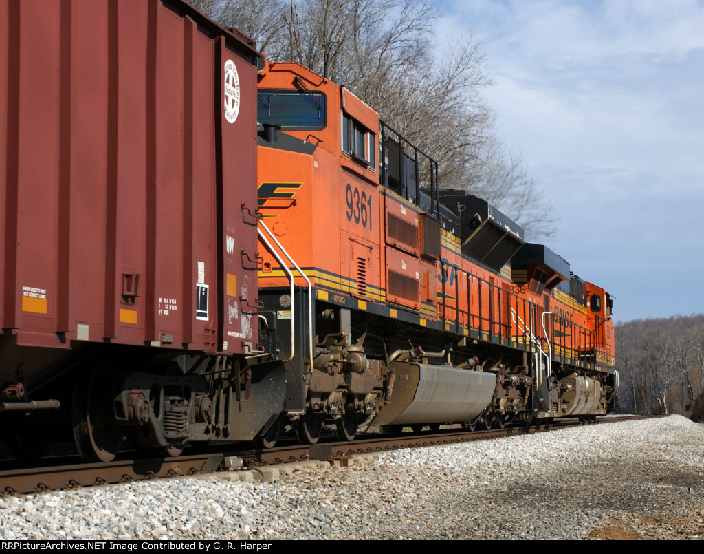 766 - going away shot of K08110, oil mtys